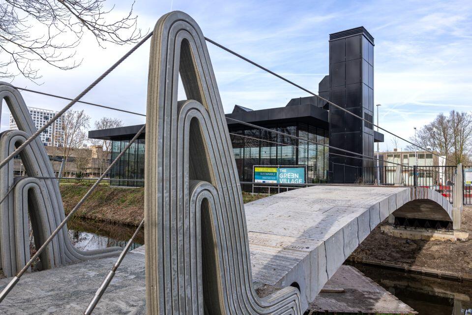 Circulaire en modulaire boogbrug
